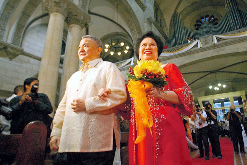 Top political, business, media leaders gather for Santiagos’ 40th ...