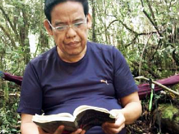 Communist party orders release of mayor held hostage by rebels ...