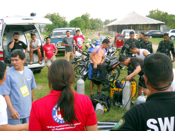 Search for Robredo, companions ongoing | Inquirer News