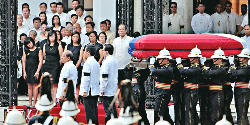 Robredo extolled for ‘tsinelas’ leadership | Inquirer News