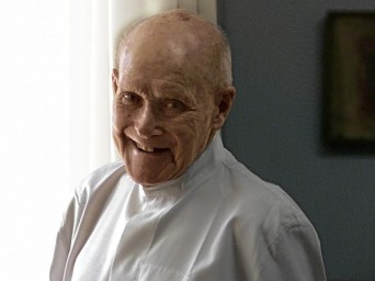 Reuter, 1986 Edsa ‘Bandido,’ legendary Jesuit, dies at 96 | Inquirer News