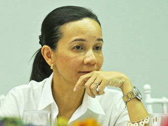 Grace Poe tireless in promoting FOI bill passage | Inquirer News