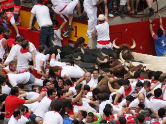 23 injured during stampede at Spanish bull run | Inquirer News