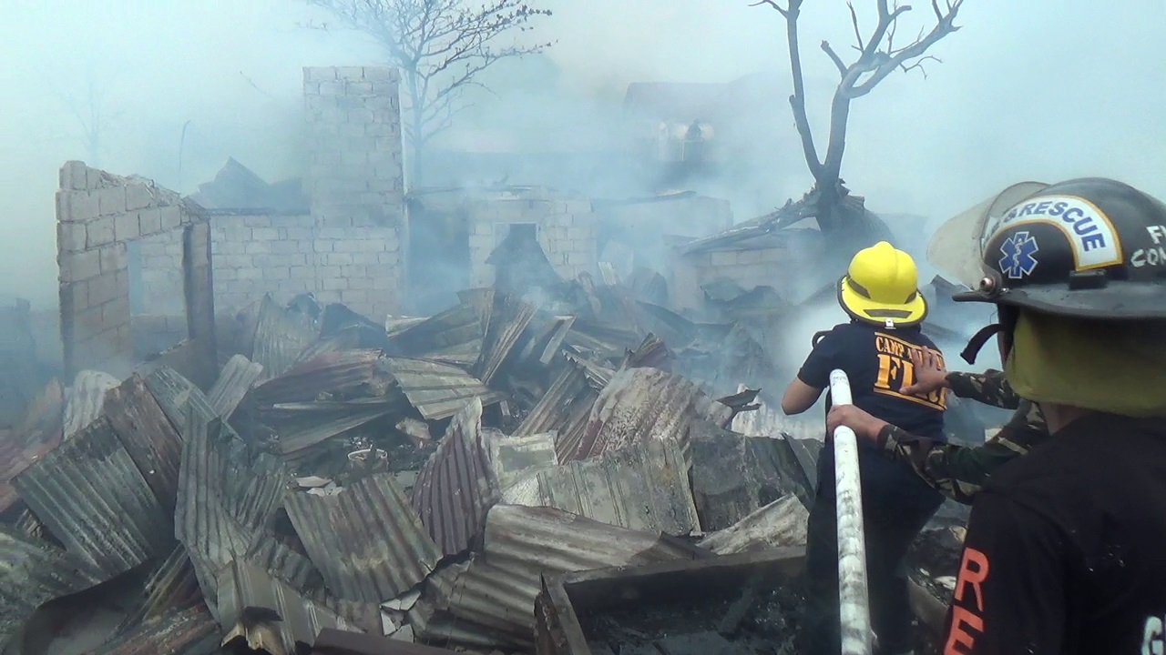 Fire hits residential area in Quezon City | Inquirer News
