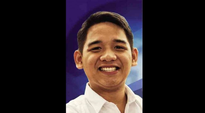 Son of trike driver, veggie vendor shines as UP student leader | Inquirer News