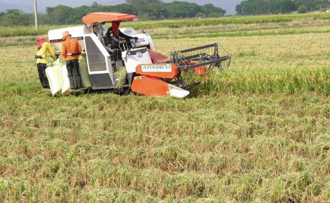 Push for farm machines fails to impress farmers | Inquirer News
