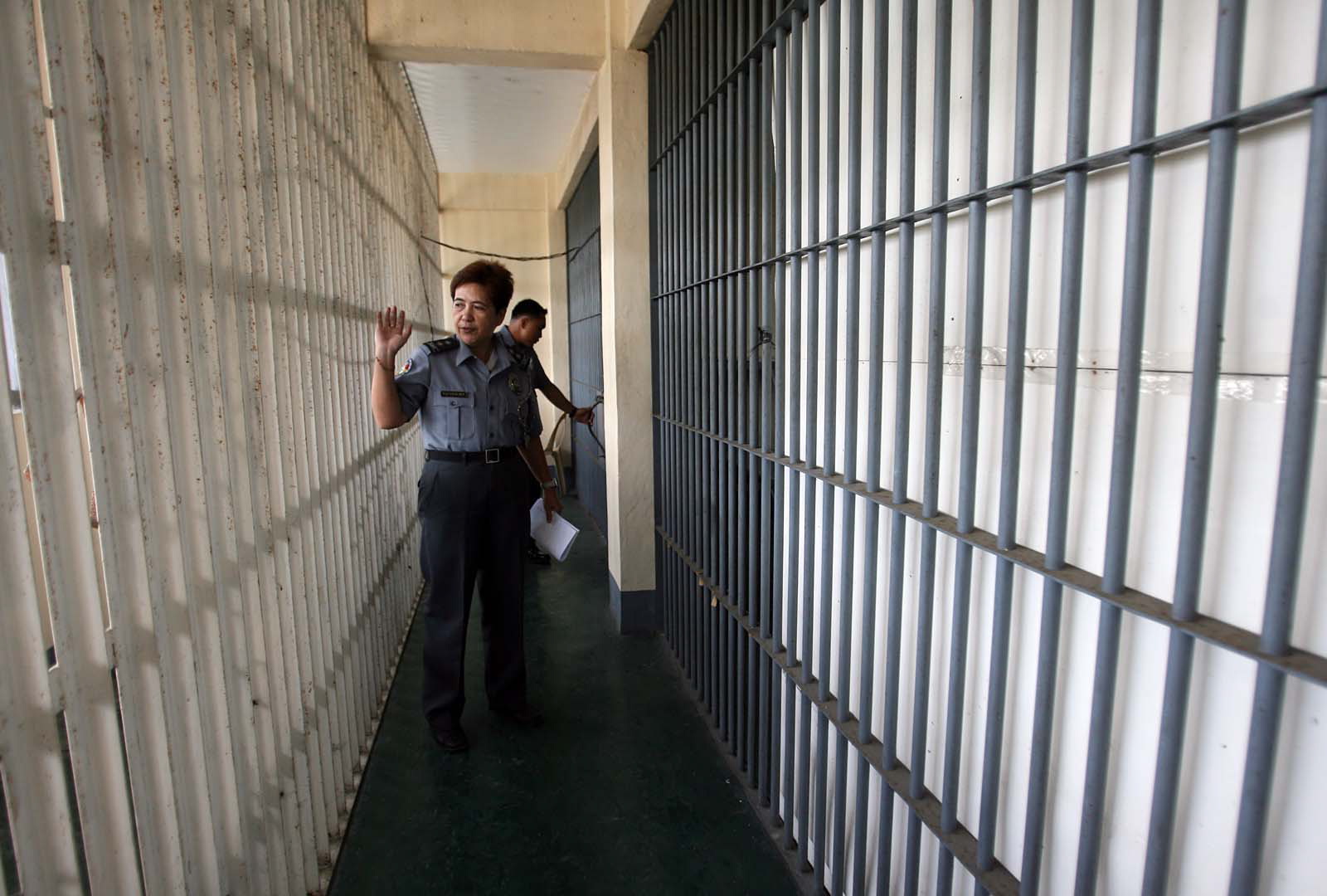 Wanted: 1,000 jail guards to enjoy ‘decent jobs’ | Inquirer News