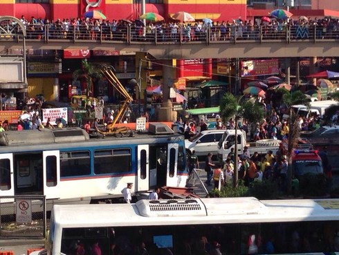 MRT accident through the lens of netizens | Inquirer News