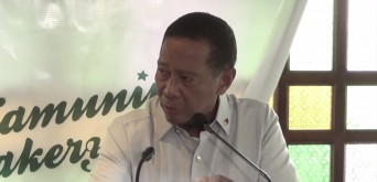 Binay: Crowd walkout due to heat inside Cebu coliseum | Inquirer News