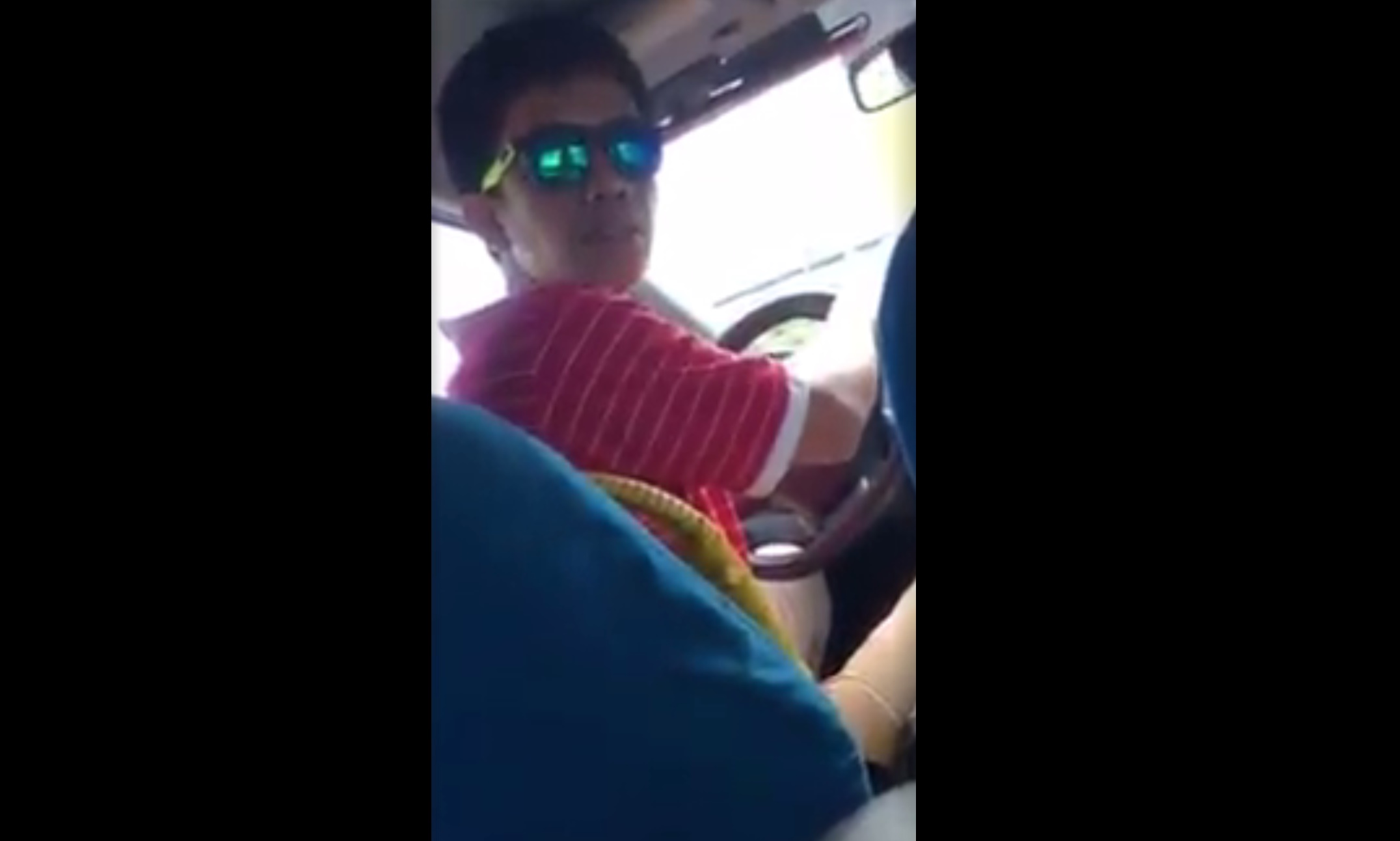 WATCH: Cab driver gets aggressive with passenger over taxi fare ...