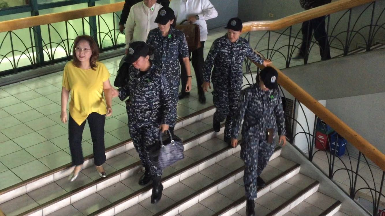 Gigi Reyes confronts PDI reporter over story on designer bag, shoes ...