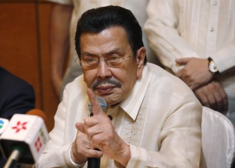 Tax court clears Erap on ‘Jose Velarde’ case | Inquirer News