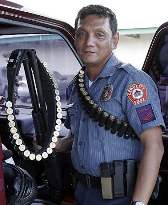 Bemedalled cop who served jail term for homicide back to work ...