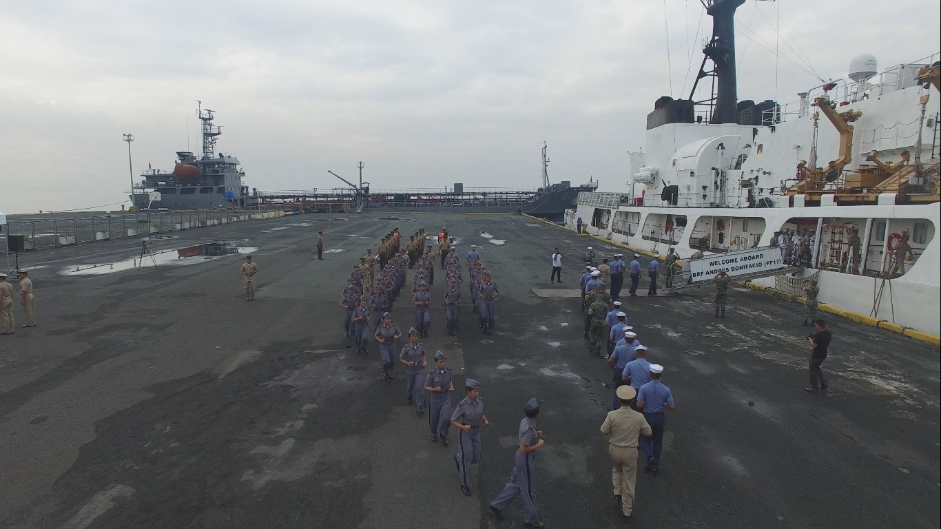 WATCH: PMA Class 2017 undergoes training with latest PH warship ...