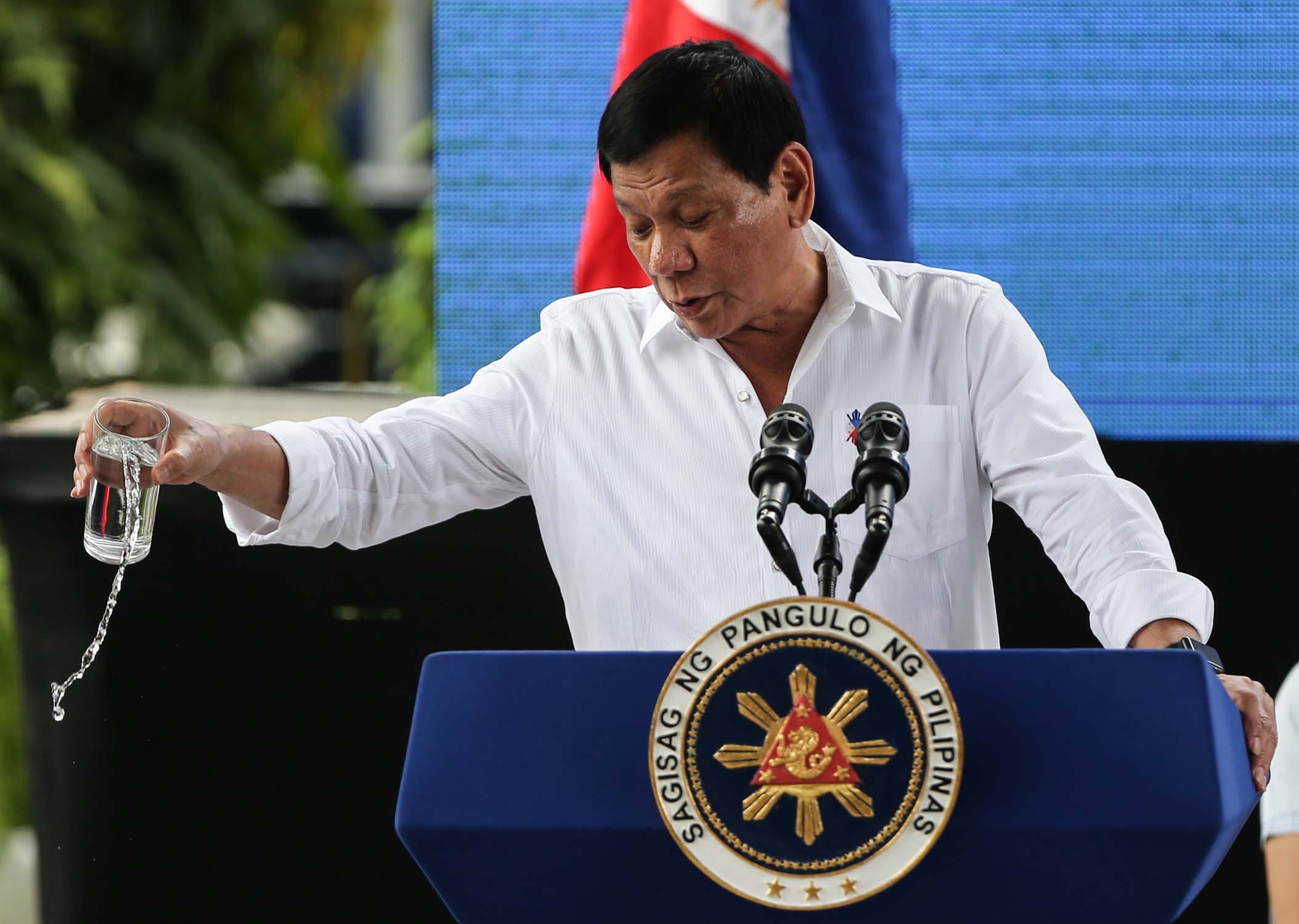 Duterte order: 378 erring cops to eat water lilies in Pasig River ...