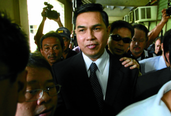 Mancao surrenders 3 years after escape | Inquirer News