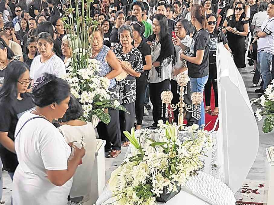 Dreyfuss Perlas buried amid calls for justice | Inquirer News