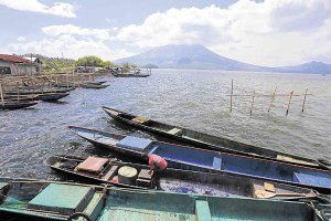 Keeping world’s smallest edible fish alive | Inquirer News