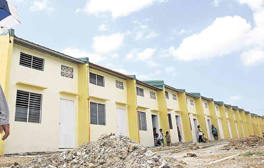 Duterte, Kadamay clash over housing for poor | Inquirer News