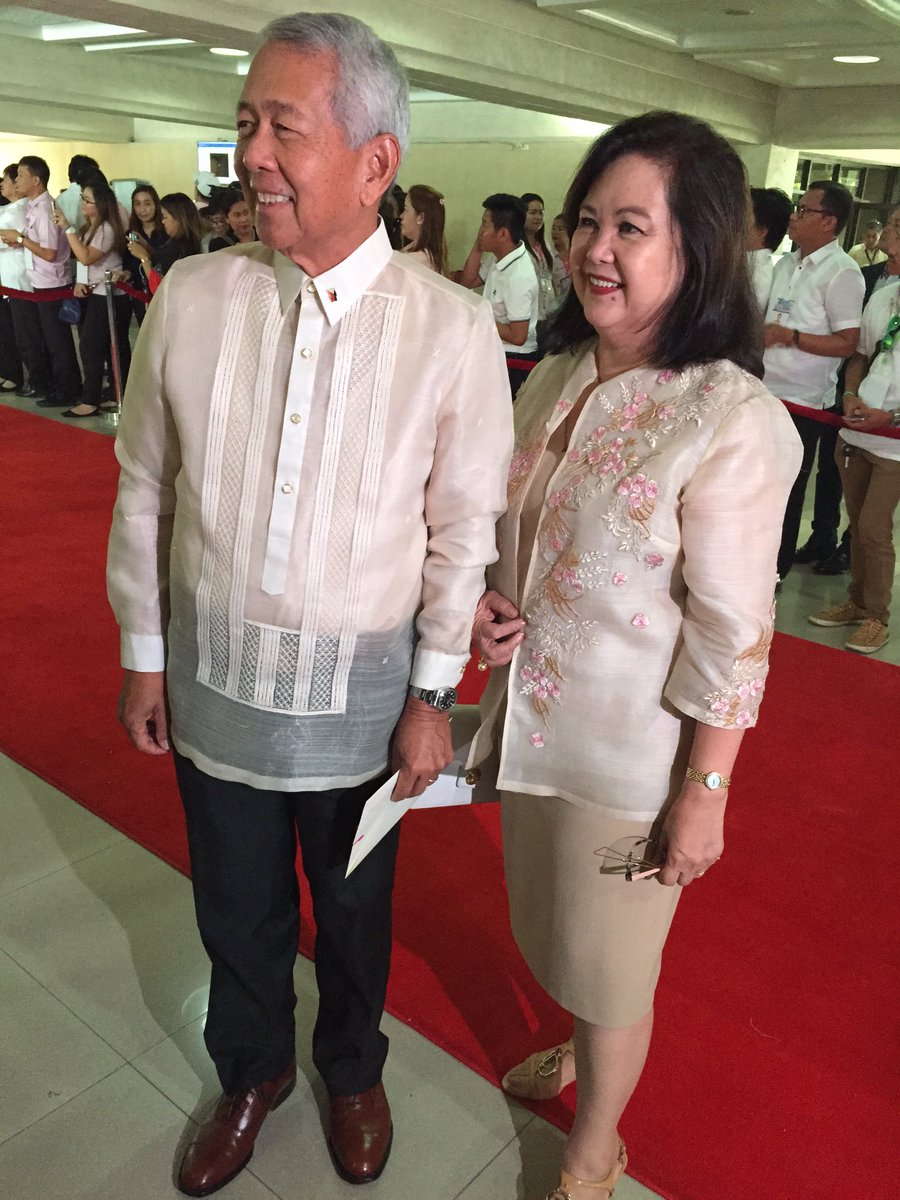 Sona 2017 red carpet: Mirror, mirror who's best dressed of them all ...