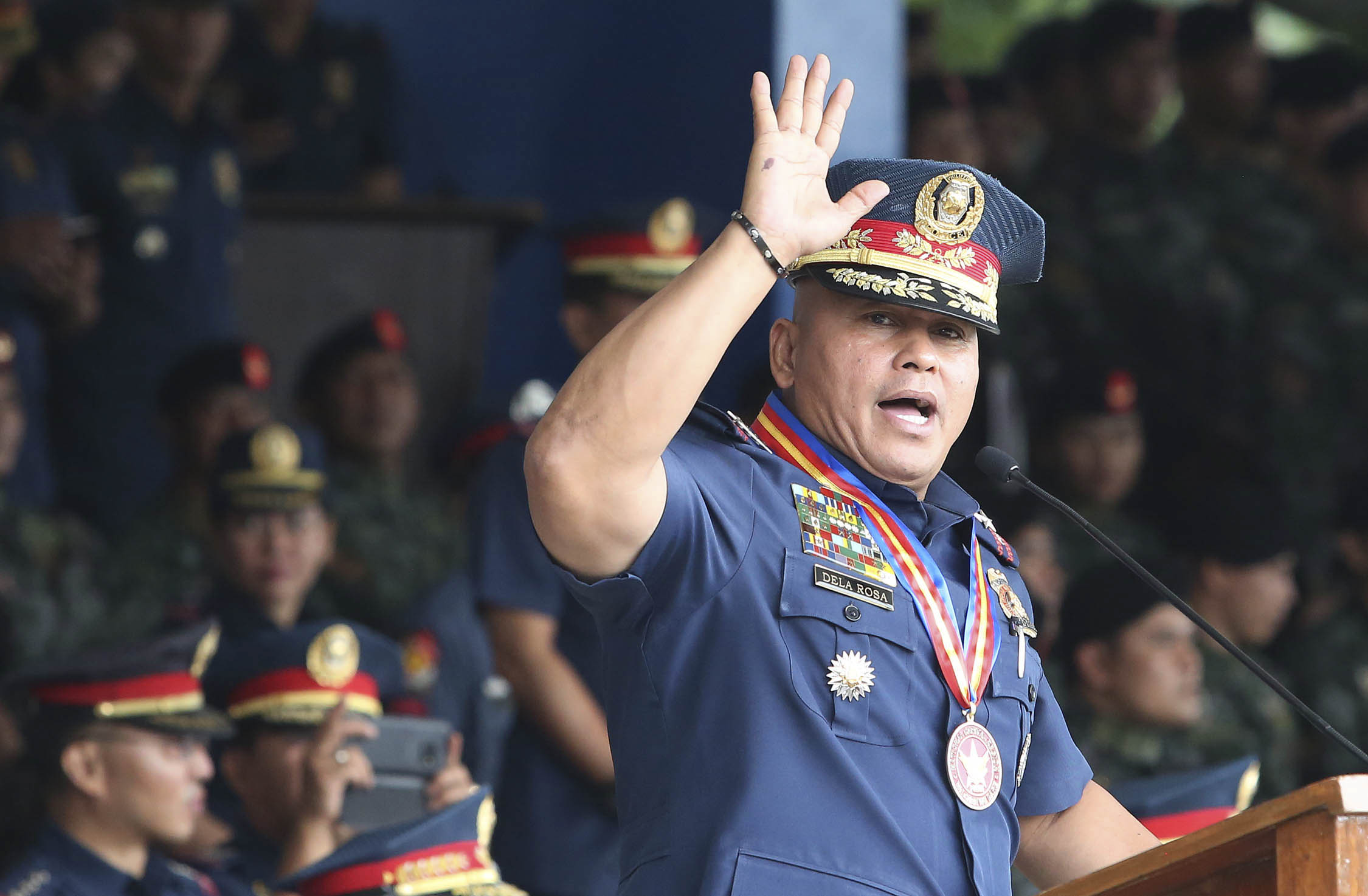 Outgoing chief ‘Bato’ shares last Christmas wish for PNP | Inquirer News