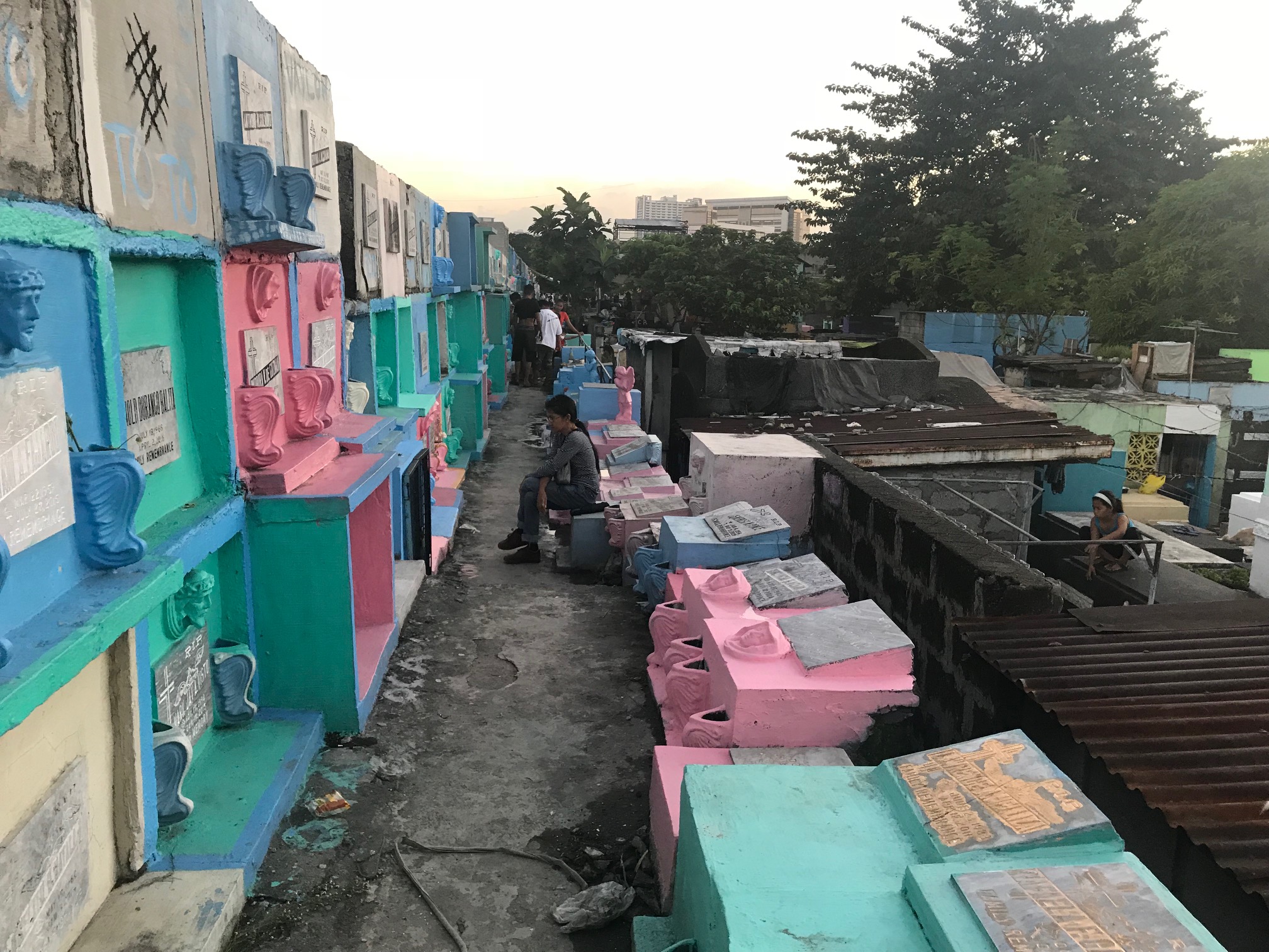 IN PHOTOS: Manila North Cemetery ahead of All Saints' Day | Inquirer News
