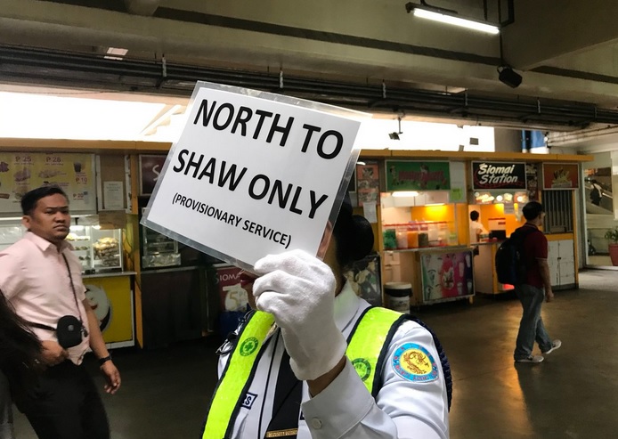 'Diaper' prompts latest MRT-3 stoppage | Inquirer News