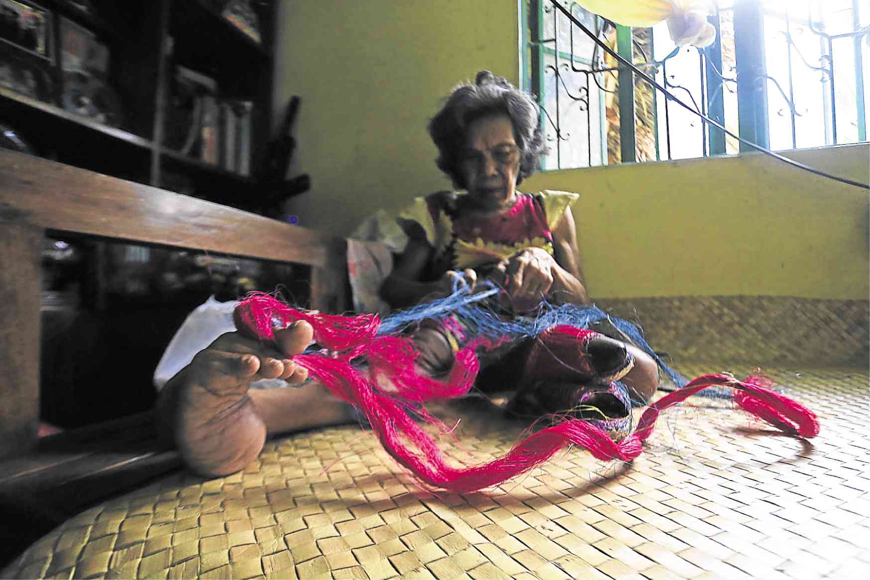 Ancient weaving design reaches the toes | Inquirer News