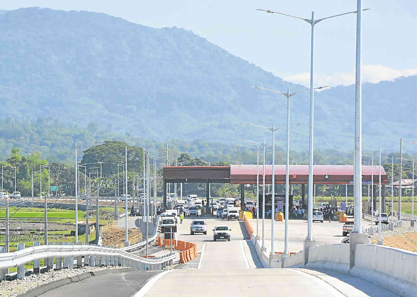TPLEx exit opens but gridlock still seen as problem in N. Luzon ...