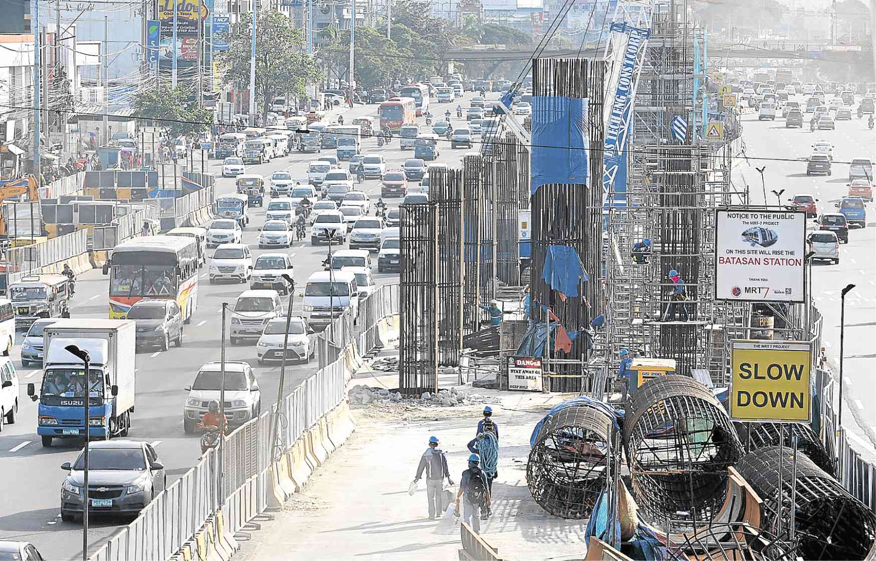 New traffic scheme set on QC roads affected by MRT-7 construction ...