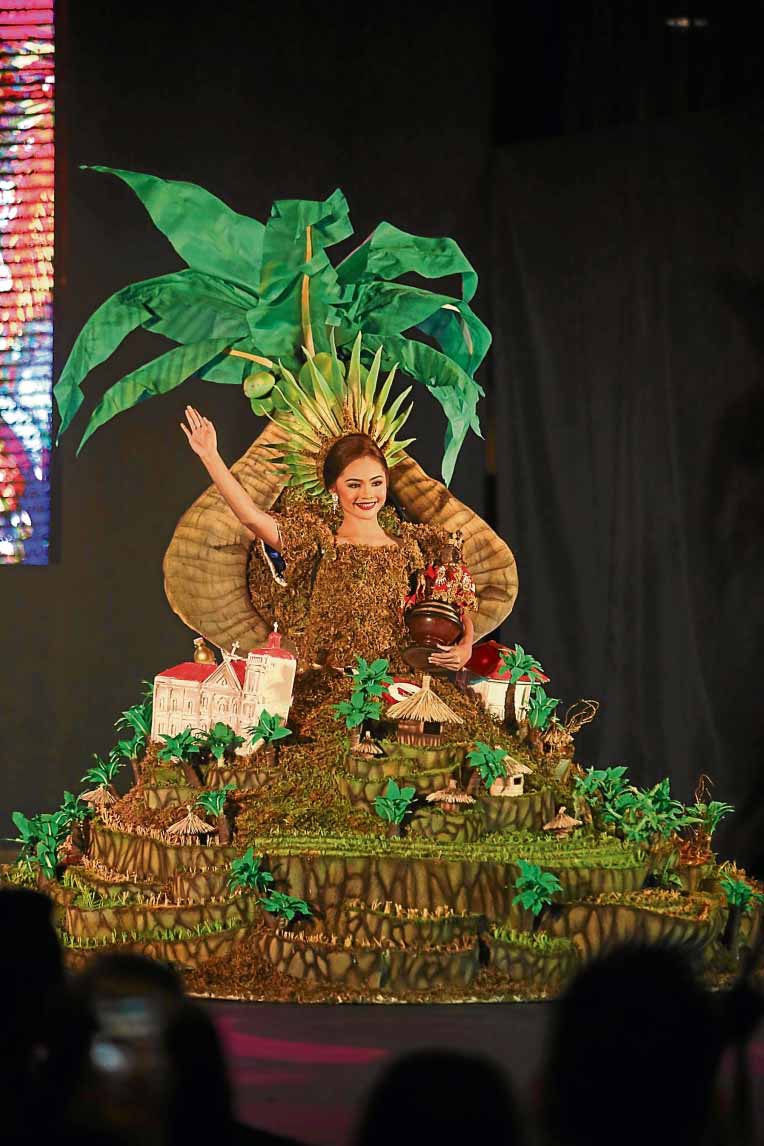 Gown with 3D figures captures social media | Inquirer News