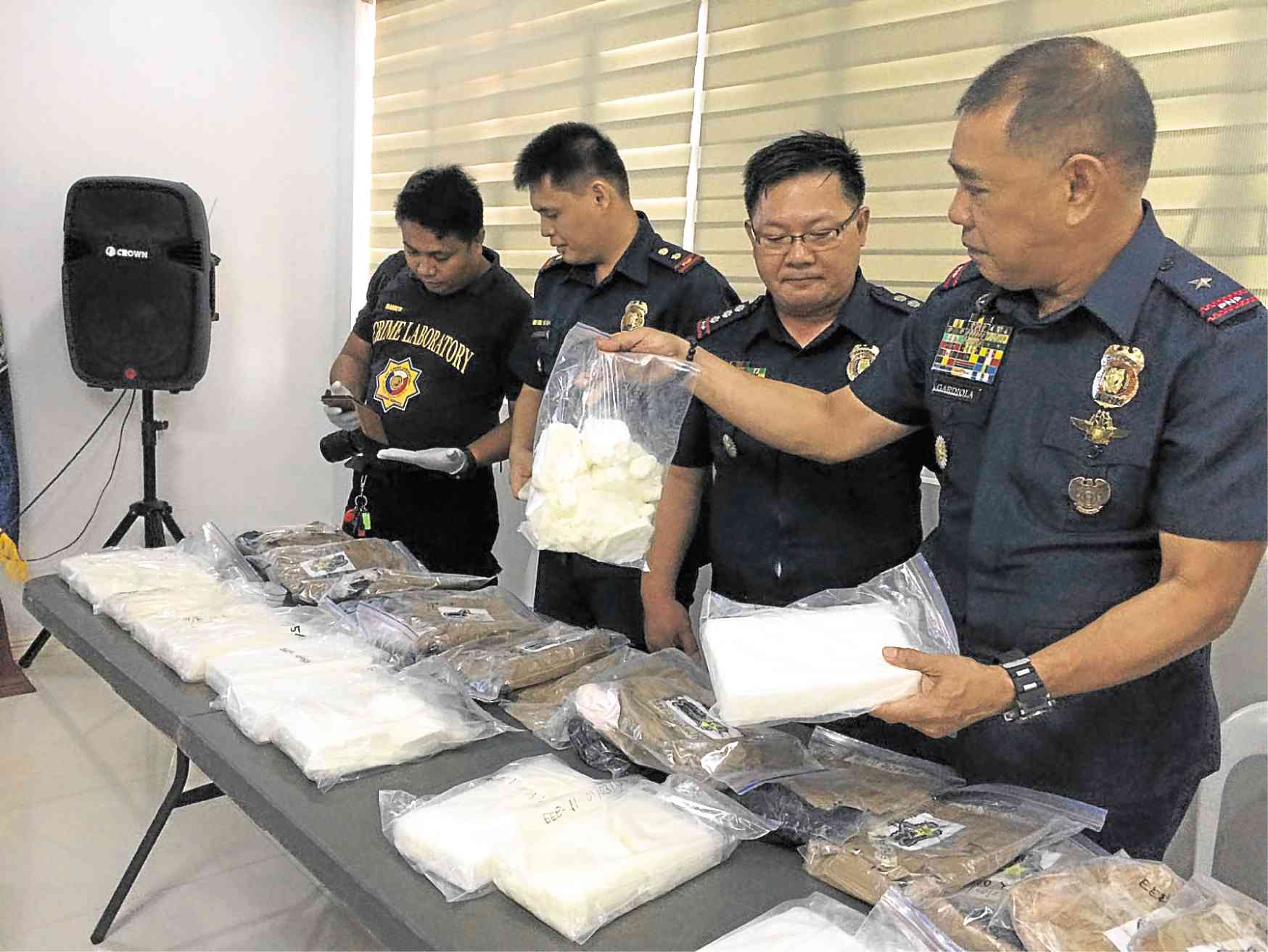 P80-M cocaine found in Isabela waters | Inquirer News