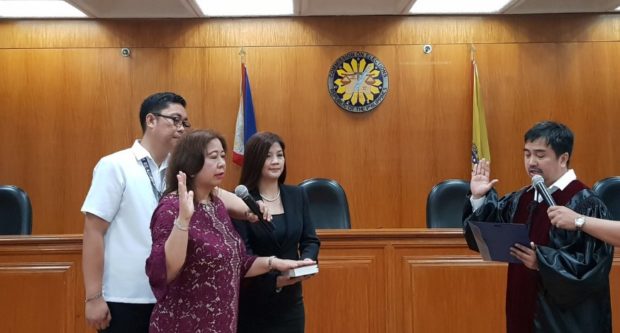 CA Justice Inting takes oath as new Comelec commissioner | Inquirer News