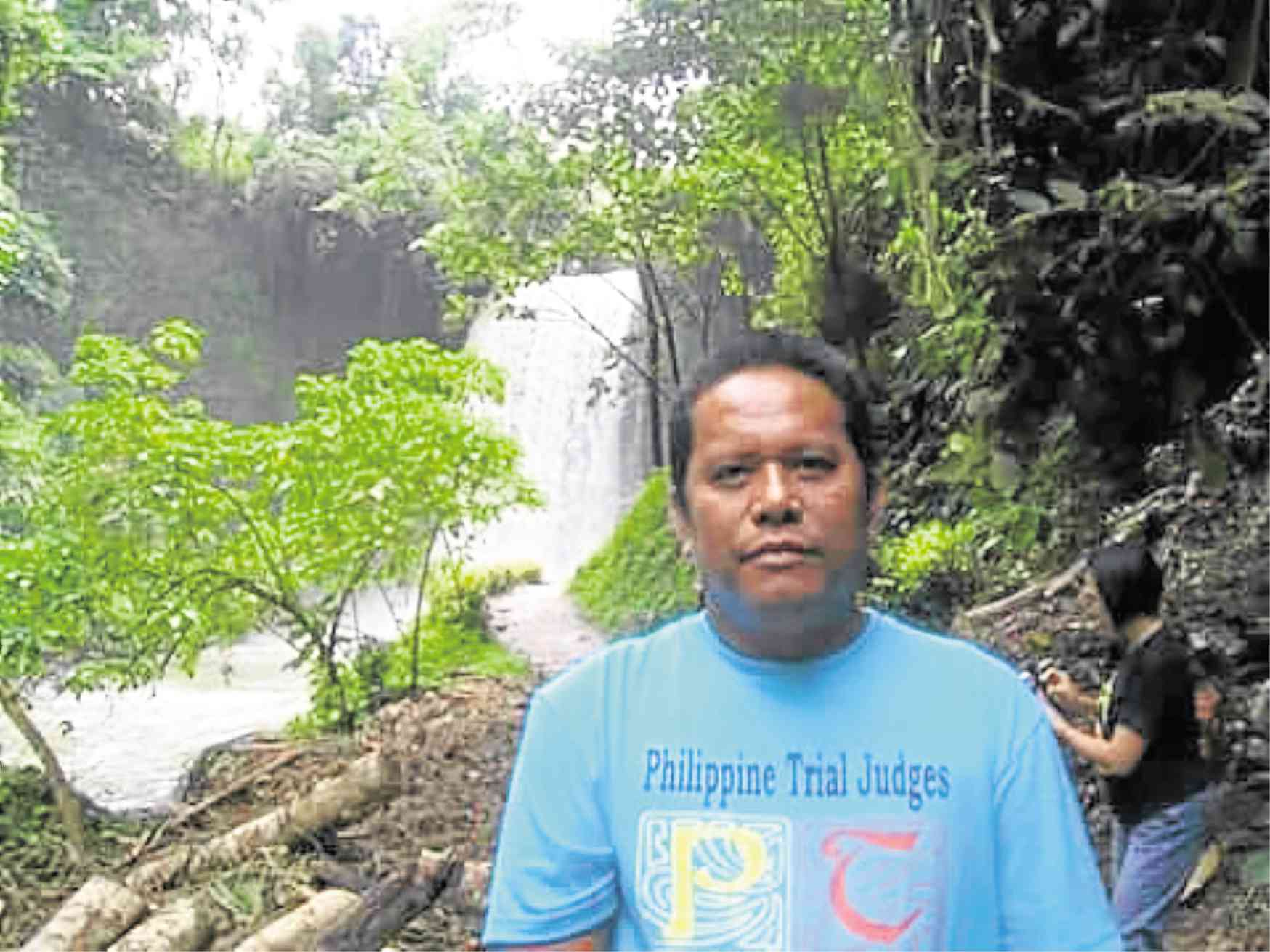 Carpio, Sereno outraged by killing of CamSur judge | Inquirer News