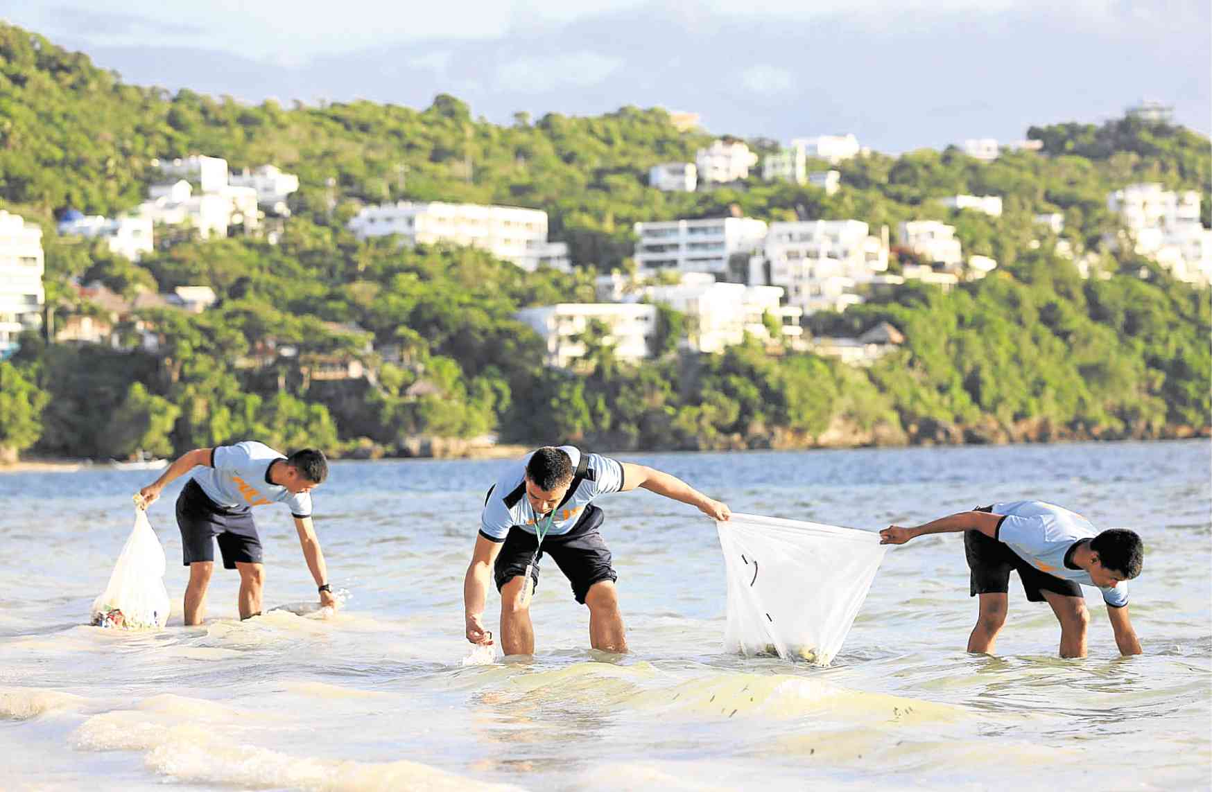 Duterte ordered Boracay cleanup after catching whiff of foul air ...