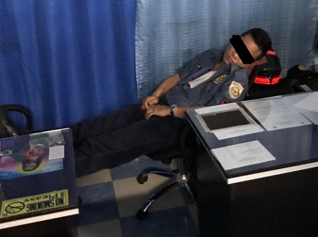 LOOK: Pasig police chief finds 4 sleeping cops, 2 not at posts ...