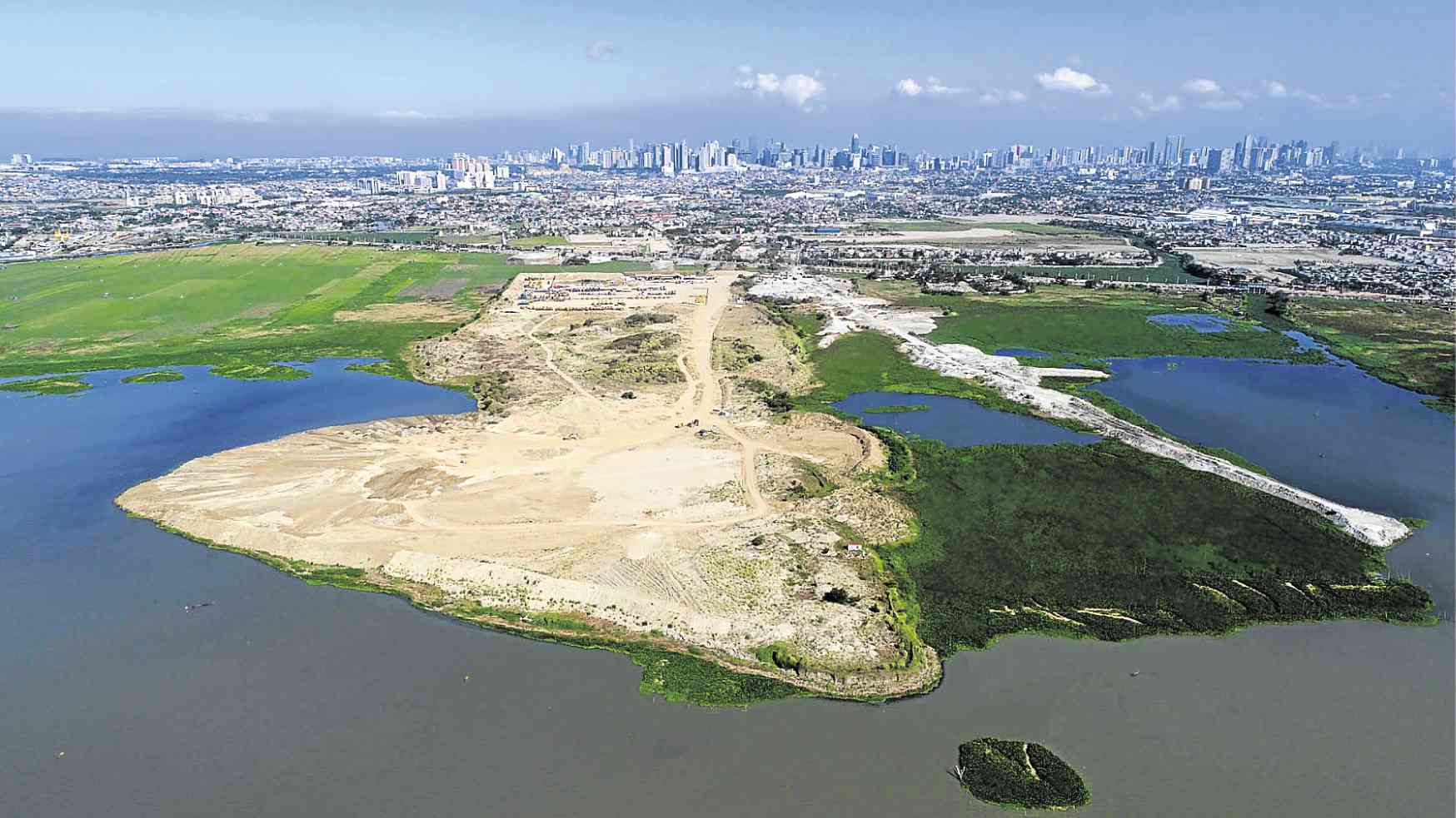 Trash-hauling firms face raps over Laguna Lake reclamation | Inquirer News