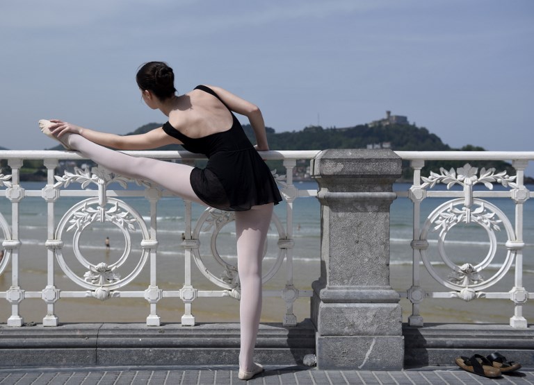 Ballet dancer loses legs in Bahamas tour boat explosion | Inquirer News