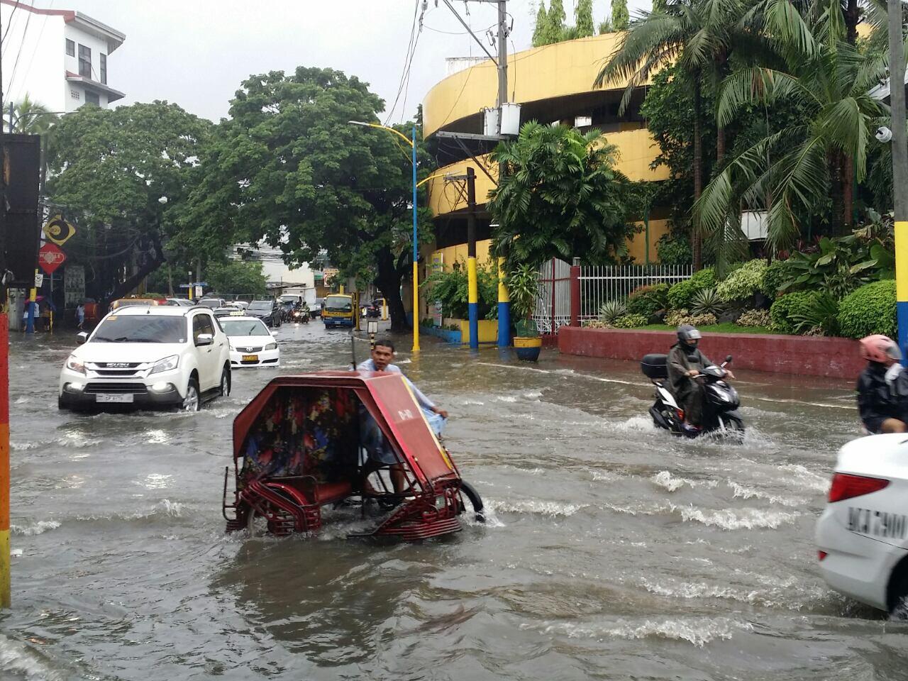 MMDA reports flooding in Metro Manila | Inquirer News