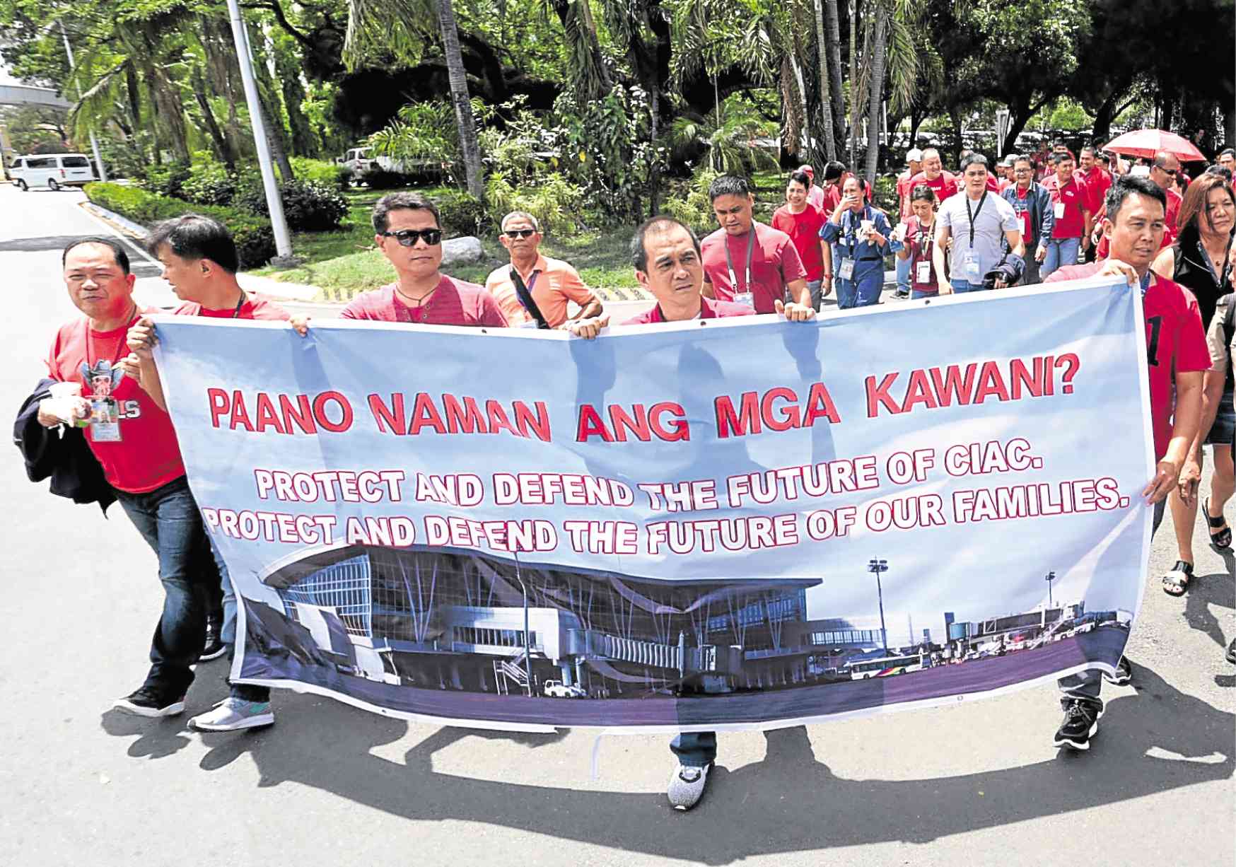 Clark workers see hope in Duterte vs airport plan | Inquirer News