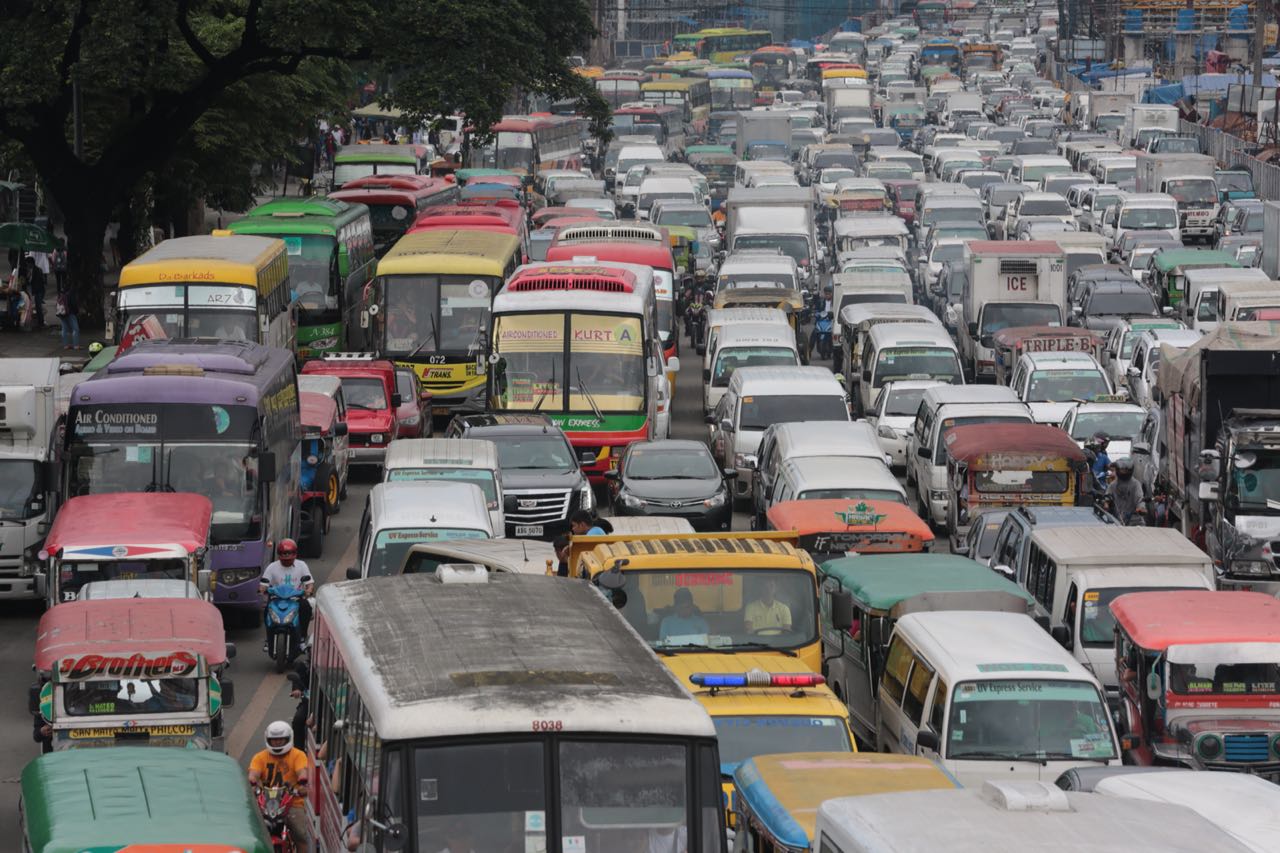 Gov't assures public metro traffic will ease soon | Inquirer News