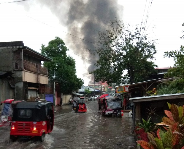 Fire razes 50 Pagadian homes amid heavy rain | Inquirer News