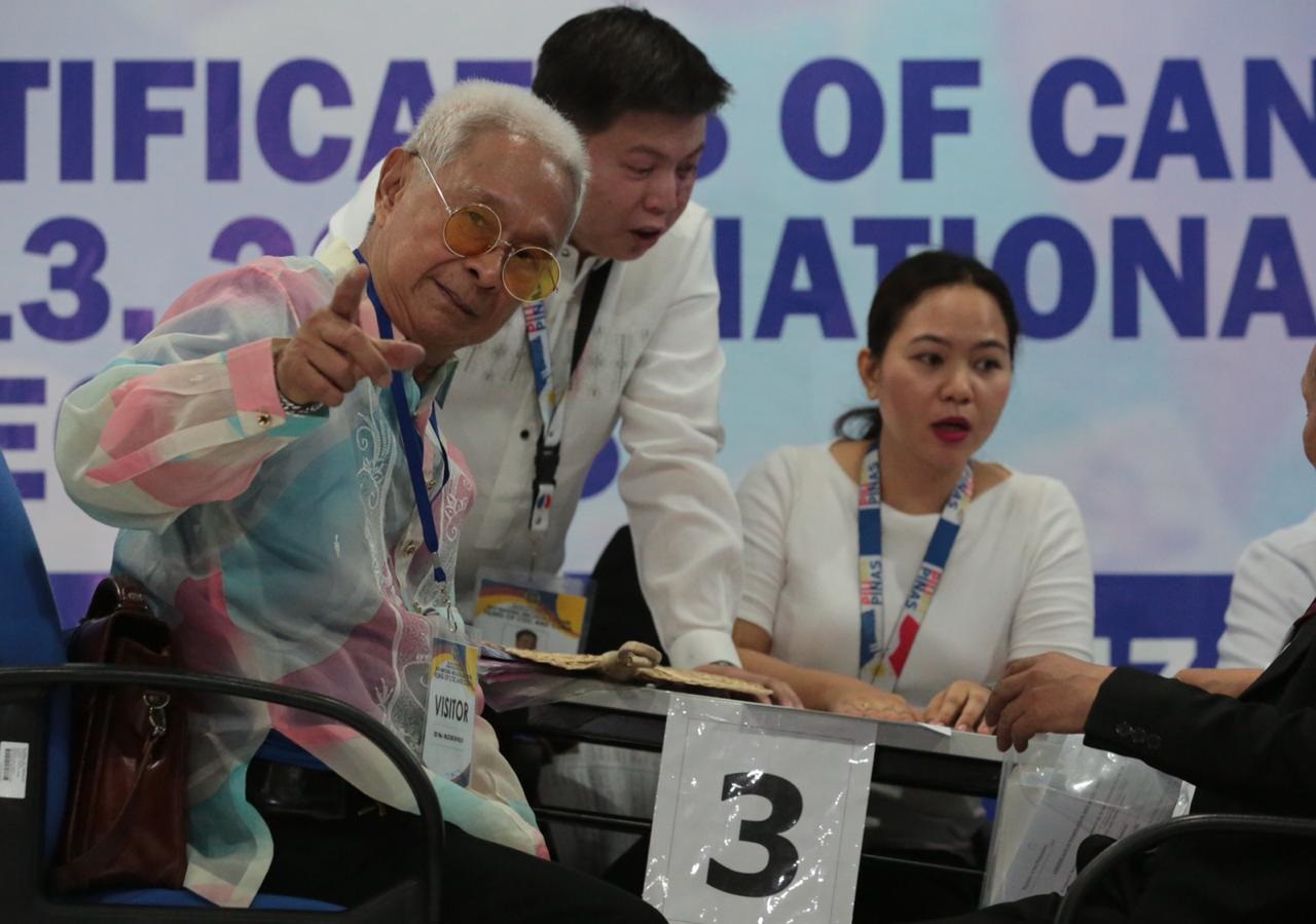 Former mayor running for senator submits wrong form | Inquirer News