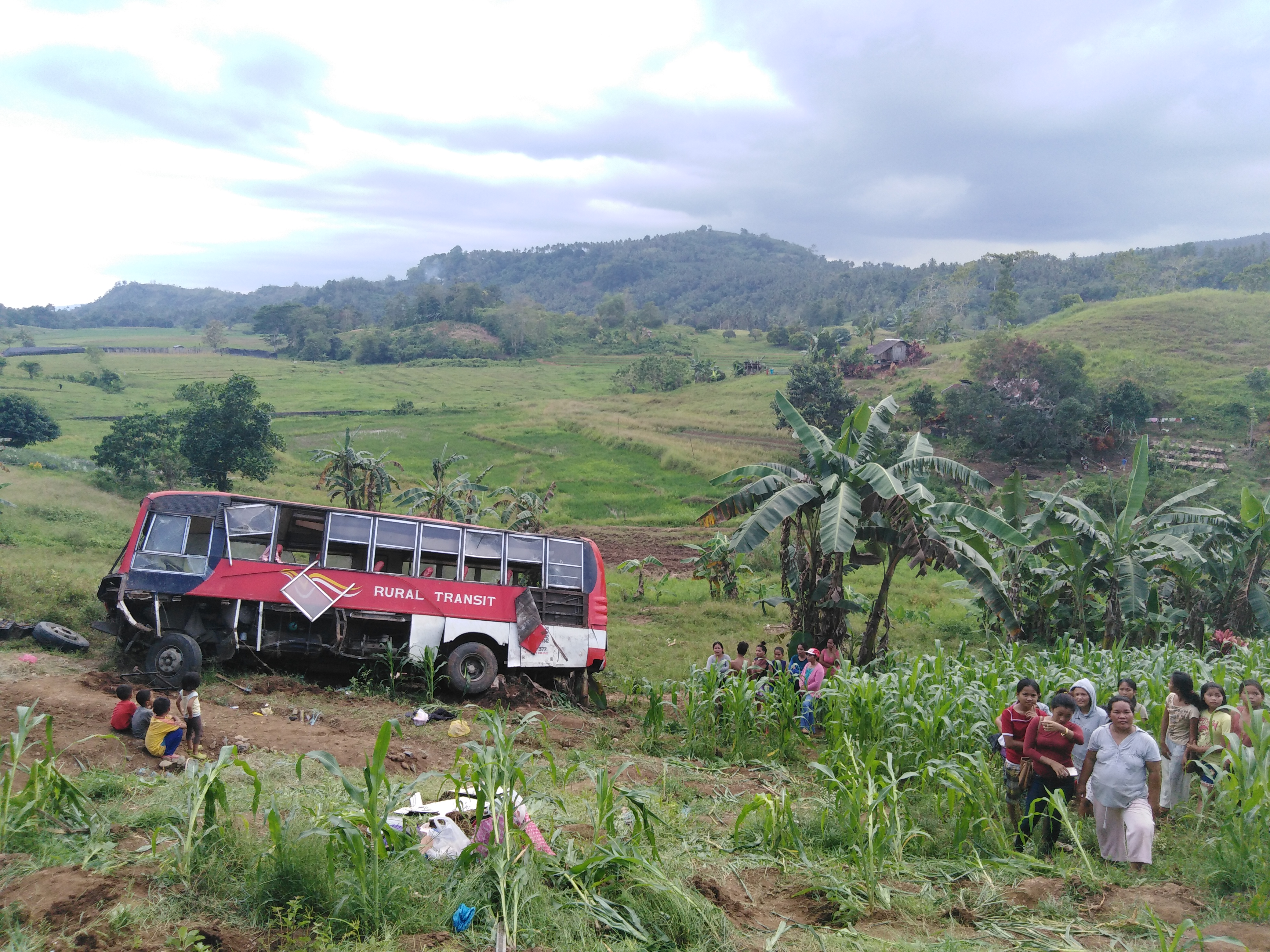 1 dead, 24 injured as bus fell off cliff in Zamboanga del Sur ...