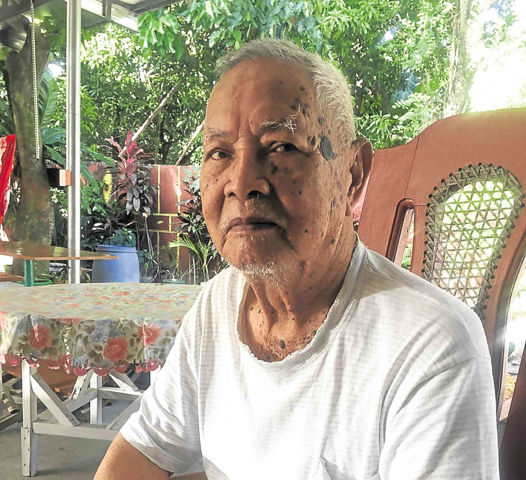 In dying hours, ‘Kumander Liwayway’ asks for PH flag | Inquirer News