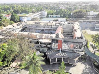 Lucena school to rise from ashes, alumni vow | Inquirer News