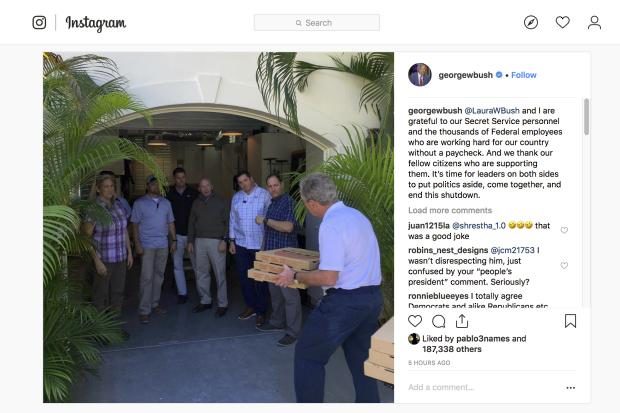 George W. Bush treats Secret Service detail to pizza | Inquirer News