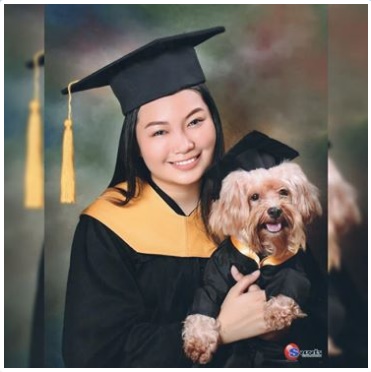 College student features dog in graduation photo | Inquirer News