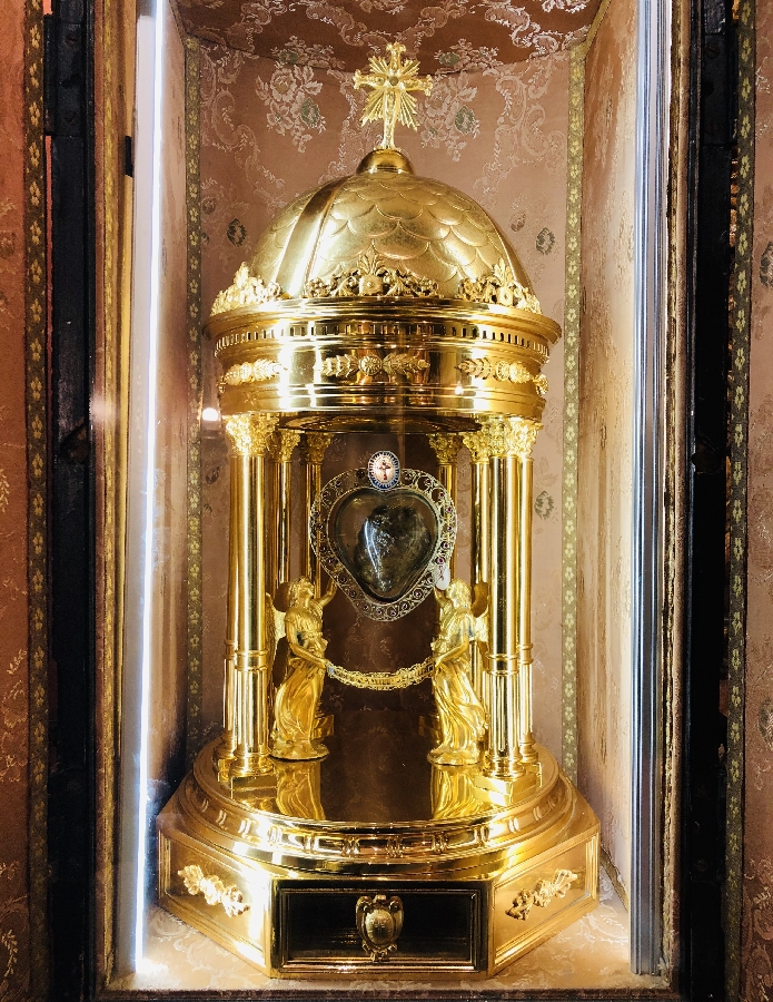 Pampanga hosts heart relic of healing saint | Inquirer News