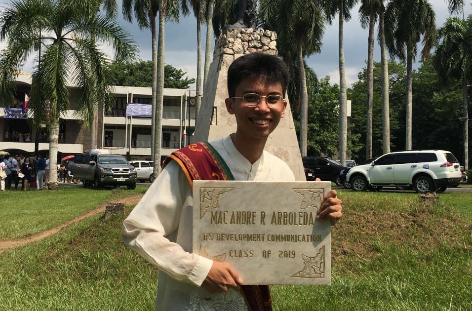 LOOK: UPLB grad asks tombstone from parents as graduation gift